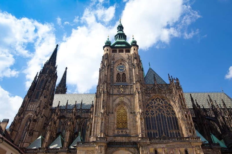 Prague Castle: 1-Hour Introduction Tour with Entry Ticket - Key Points