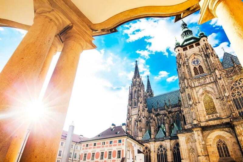 Prague Castle: 1-Hour Introduction Tour with Entry Ticket - In-Depth Look at the Experience