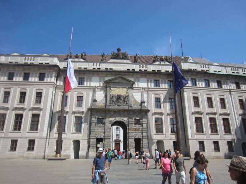Prague: Castle and Lesser Town Walking Tour with Local Guide - Key Points