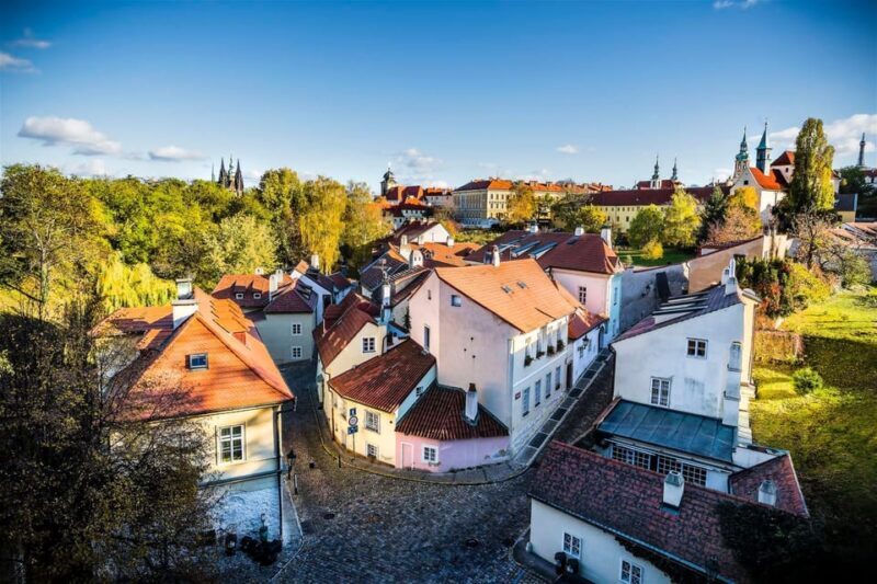 Prague Castle District Walking Tour - Key Points