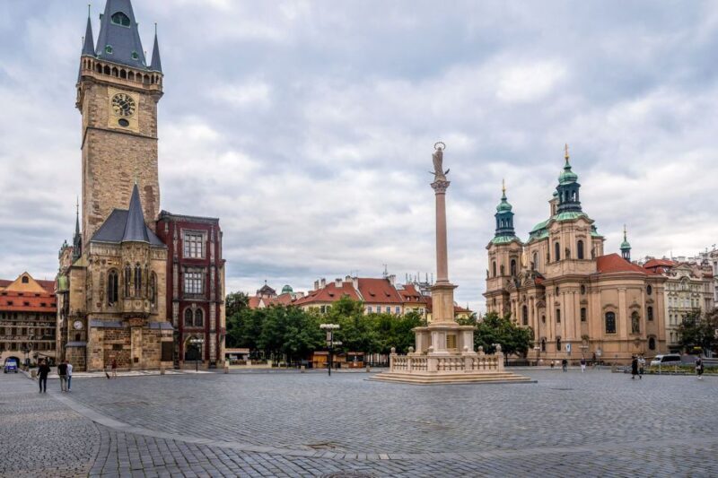 Prague: Castle, National Museum & Town Hall Tickets & Audio - Navigating the Tour: Logistics and Practical Tips
