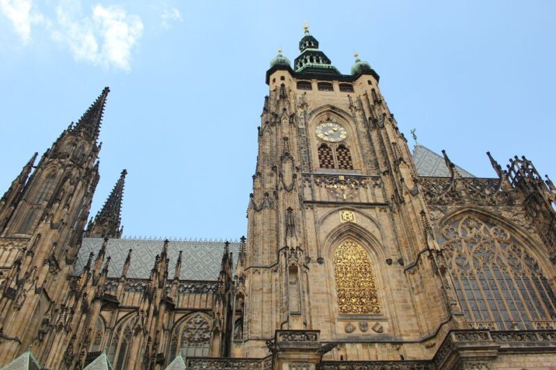 Prague Castle: Small-Group Tour with Visit to Interiors - Key Points