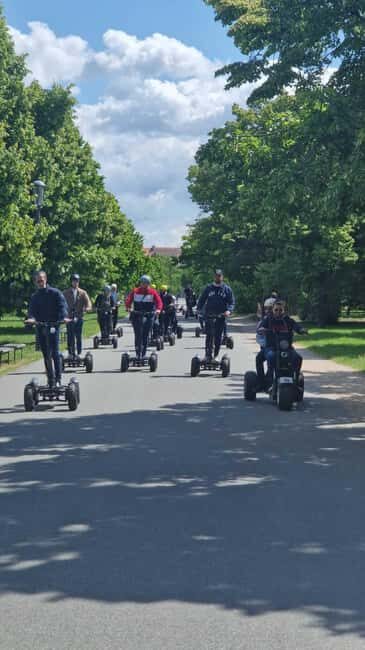 Prague: City Highlights E-Scooter Tour - Key Points