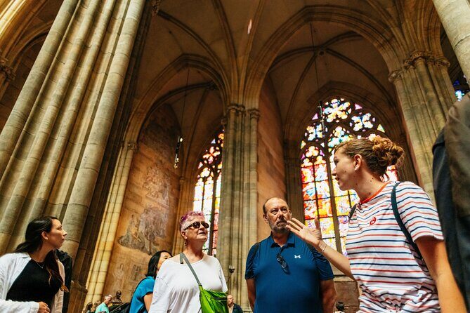 Prague Combo: Castle Guided Tour, Bus and Optional Boat - Key Points