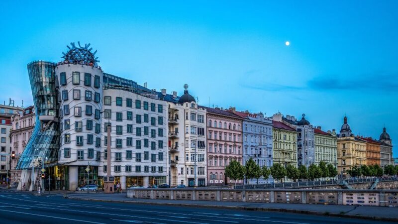 Prague Complete Tour in Spanish & Lunch, Tickets - Key Points