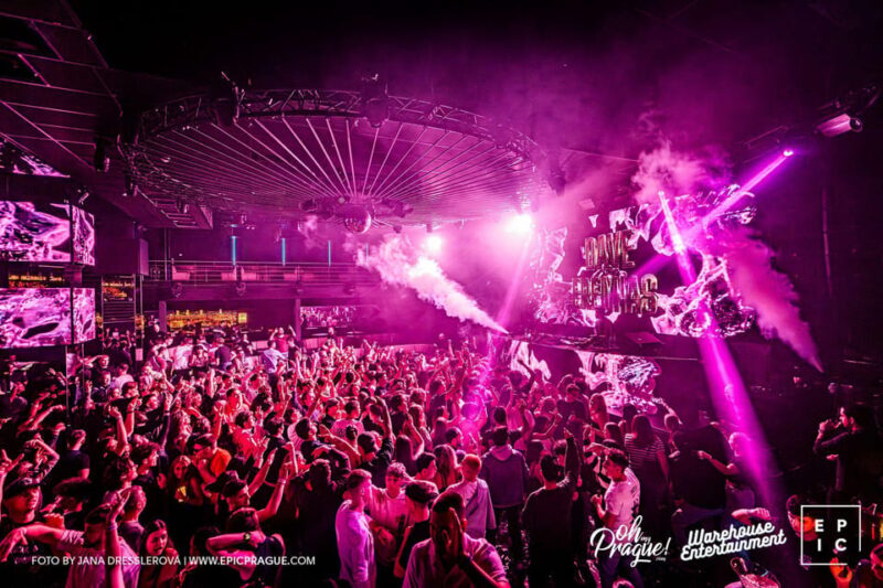 Prague: EPIC Nightclub Entry Ticket - Authentic and Enthusiastic Crowd