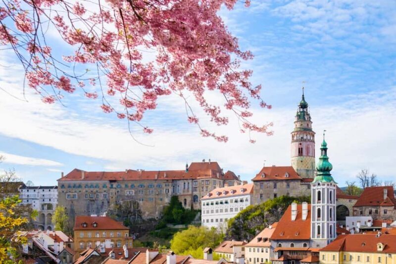 Prague: eský Krumlov & Bohemian Village Day Trip with Lunch - Deep Dive into the Itinerary