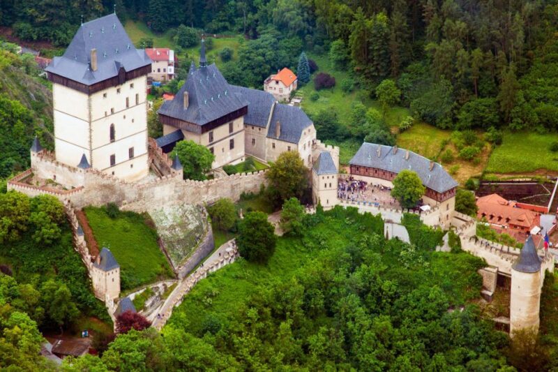 Prague: Fairytale Karlstejn Castle in Retro-Style Car - Analyzing the Price and Value
