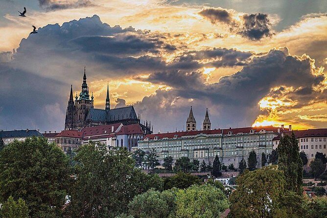Prague food and cultural tour - 6 hours fairytale experience - Who Should Consider This Tour?