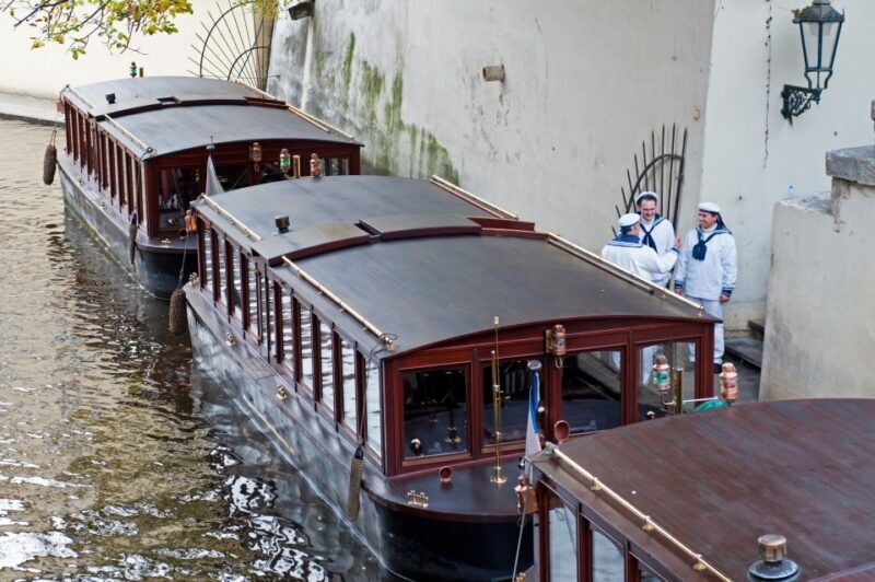 Prague: Full-Day Tour with Lunch and River Boat Cruise - Who Should Consider This Tour?