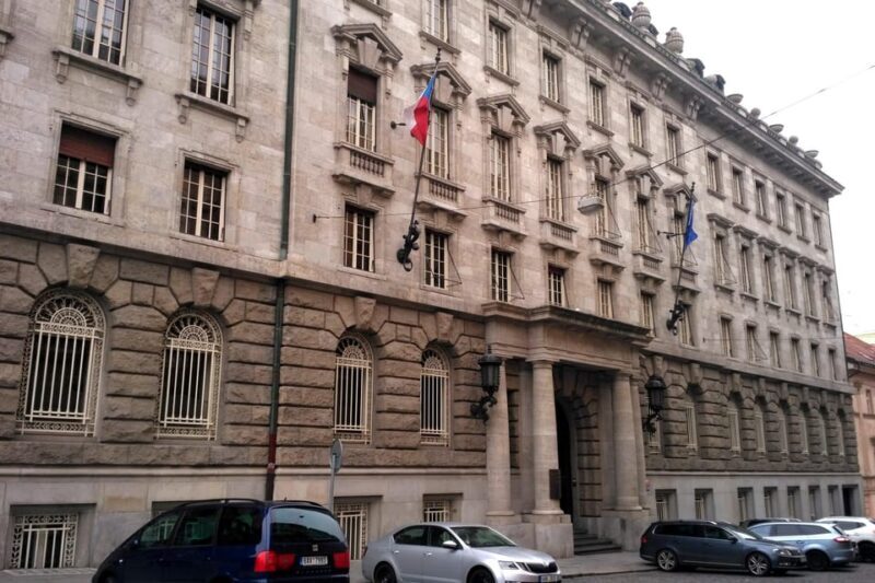 Prague: Gestapo Headquarters Tour in Spanish - Who Should Take This Tour?