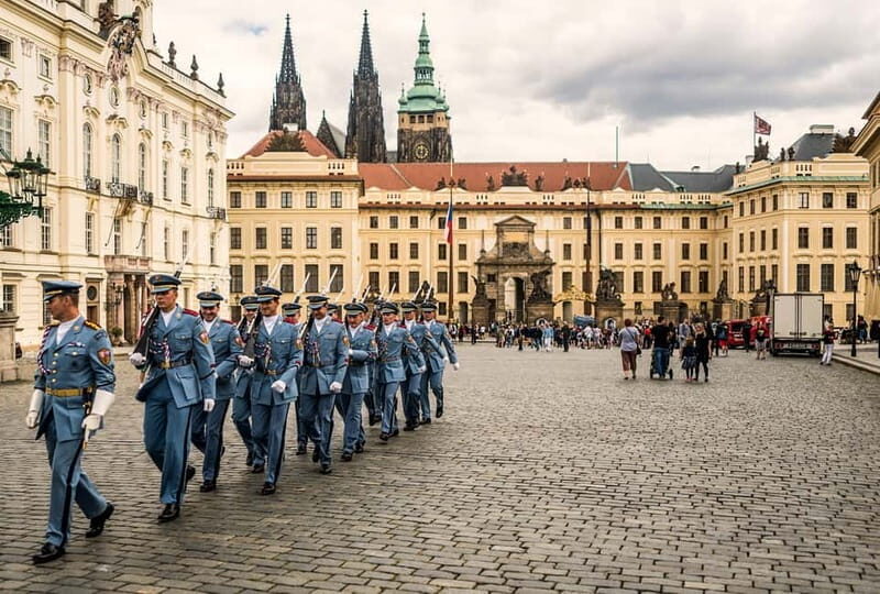 Prague Grand 2,5 hour + 2 hour exterior walking tour - The Sum Up