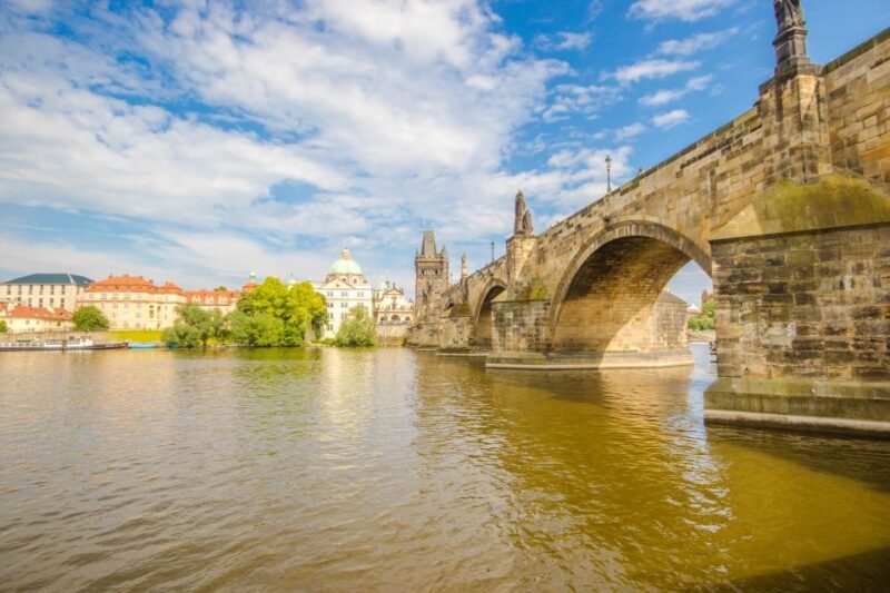 Prague: Guided Bus & Walking Tour with River Cruise & Lunch - A Practical Overview of the Tour