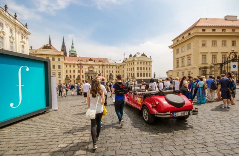 Prague: Guided Bus & Walking Tour with River Cruise & Lunch - Final Thoughts