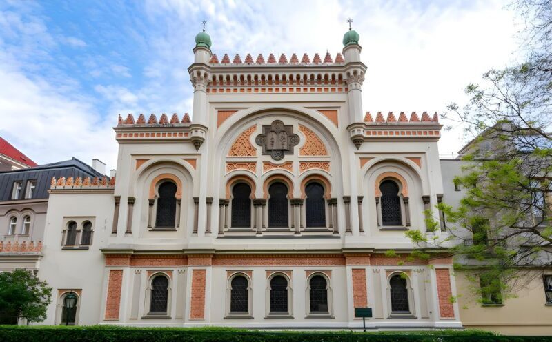 Prague: Guided Tour inside the Jewish Cemetery & Synagogues - Why This Tour Stands Out
