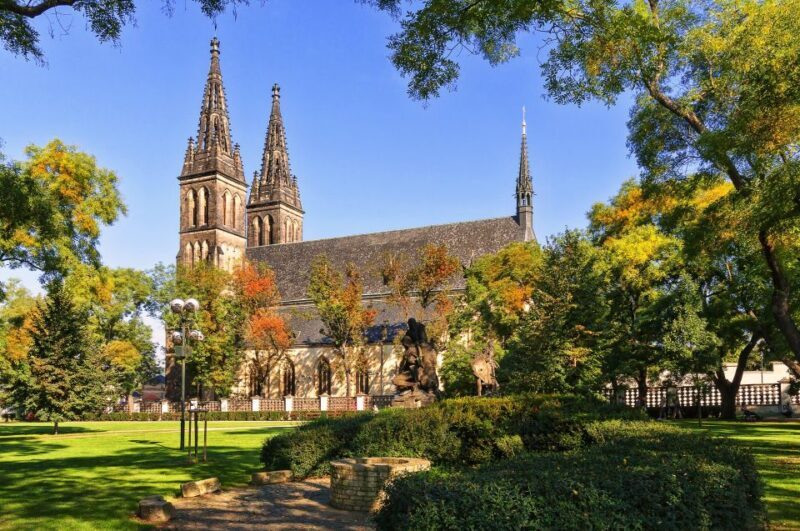 Prague: Guided tour to the historic fortress of Vyehrad - An In-Depth Look at the Vyšehrad Tour