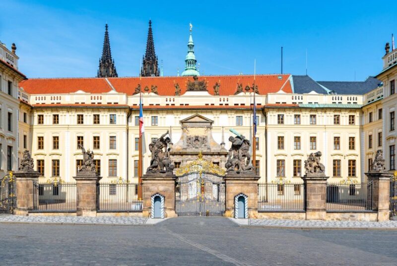 Prague Hradcany Castle, St Vitus Cathedral Tour with Tickets - The Logistics and Comfort