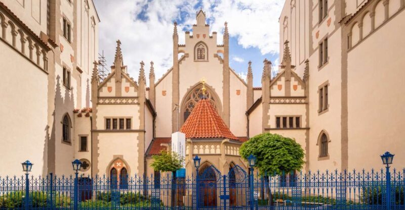 Prague Jewish Quarter Private Tour and Boat Cruise - What to Expect and Practical Tips