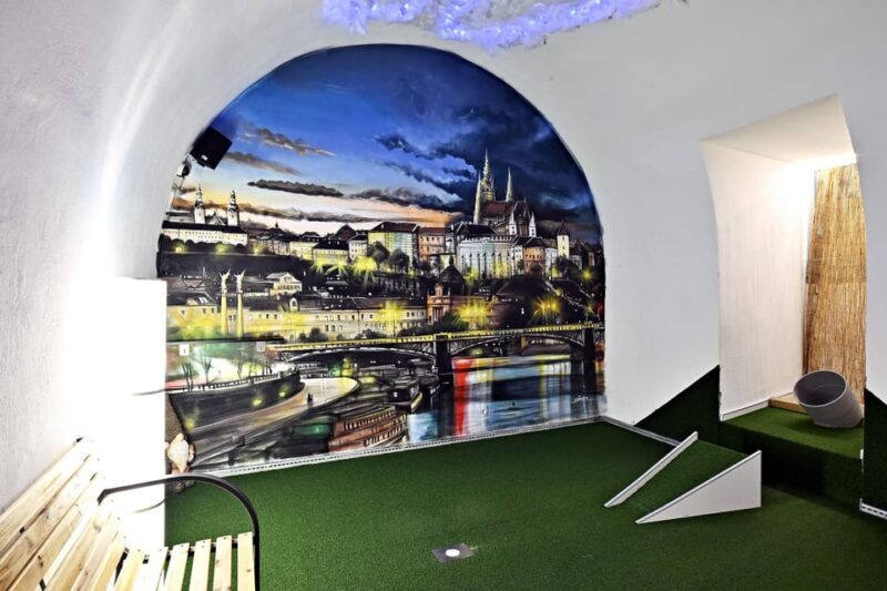 Prague: Mazemania Miniature Golf Experience - Key Points