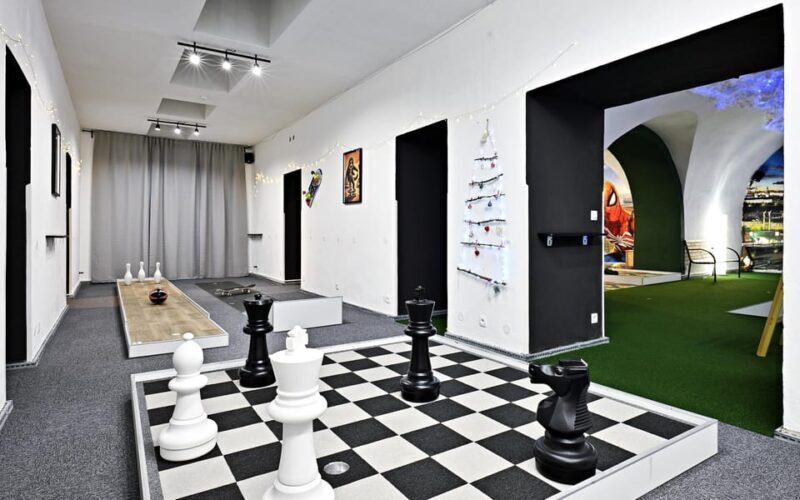 Prague: Mazemania Miniature Golf Experience - An Authentic Alternative to Traditional Sightseeing