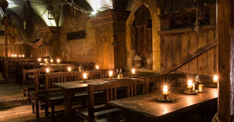 Prague: Medieval Dinner with Transfers - Key Points