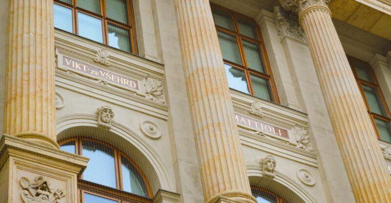 Prague: National Museum Ticket & Online Audioguide City Tour - Exploring the Experience in Detail
