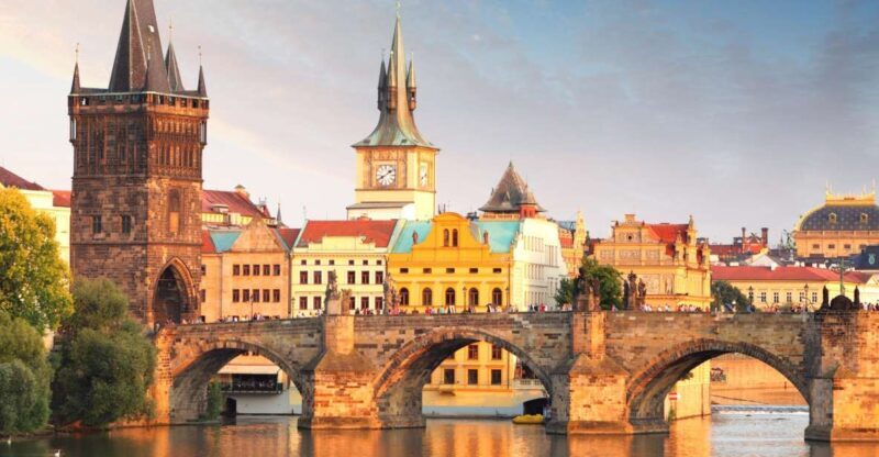 Prague: Old Town and Charles Bridge Tour - An In-Depth Look at the Tour Experience