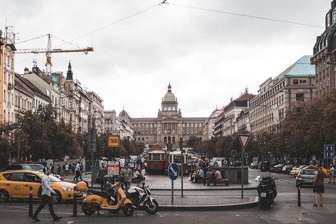 Prague: Old Town and Jewish Quarter Small-Group Tour - An In-Depth Look at the Tour