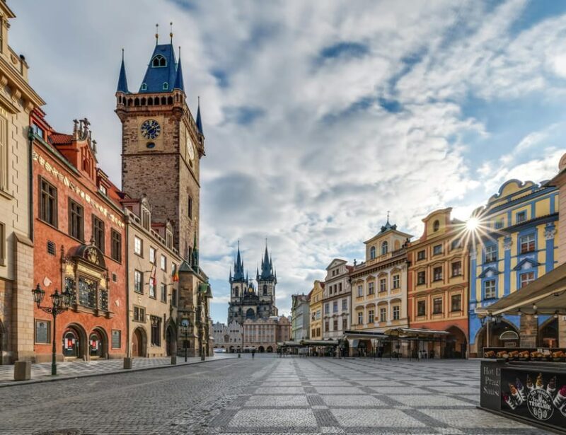 Prague: Old Town and Jewish Quarter Walking Tour - Practical Tips for Travelers