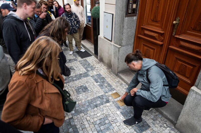 Prague: Old Town, Jewish Quarter & Astro Clock Walking Tour - Practical Tips for Participants
