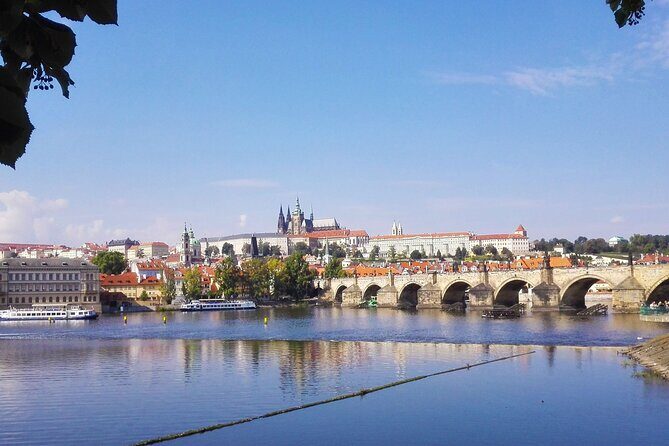 Prague Old Town Tour with a Classical Concert - Who Will Enjoy This Tour?