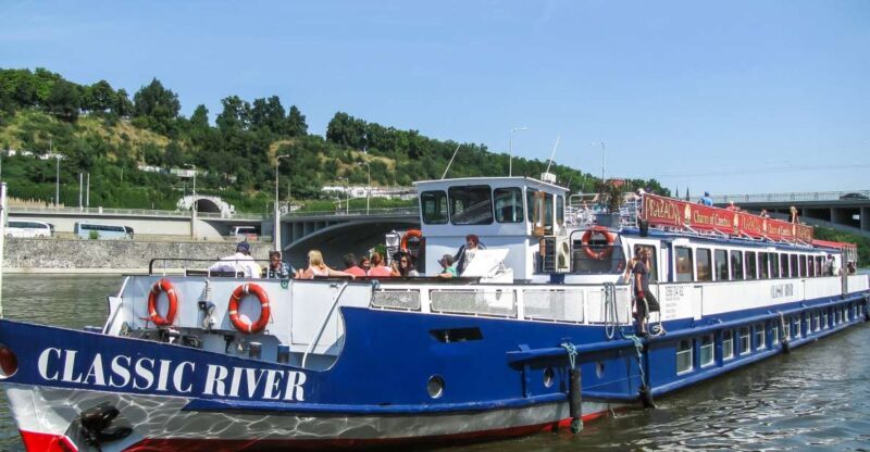 Prague: Panoramic Vltava River Cruise - FAQ