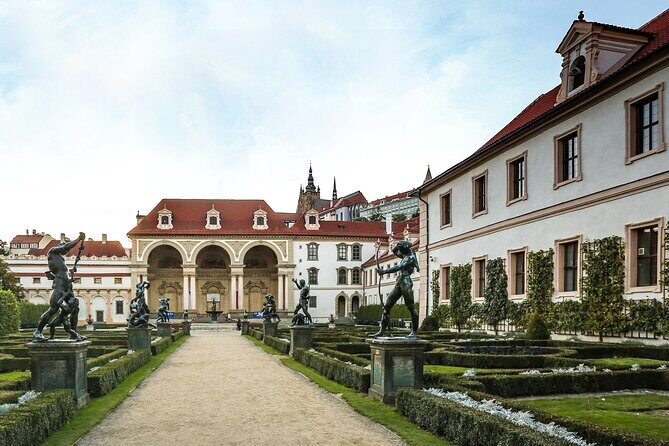 Prague Photoshoot for Couples, Betrothed, Family & Friends - Authentic Experience and Review Insights