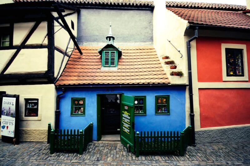 Prague: Prague Castle Guided Tour with Entrance Ticket - What’s Included and How It Adds Value