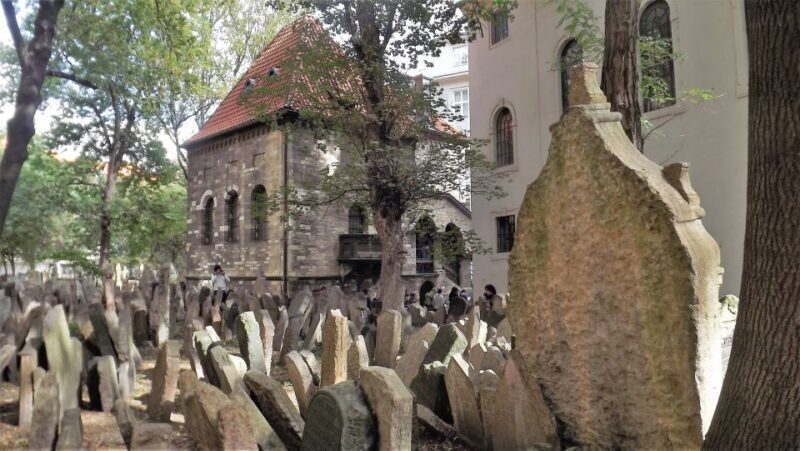 Prague: Prague Castle, Jewish Quarter, Clock Tower Admission - Discovering Prague’s Highlights with a Convenient Ticket Package