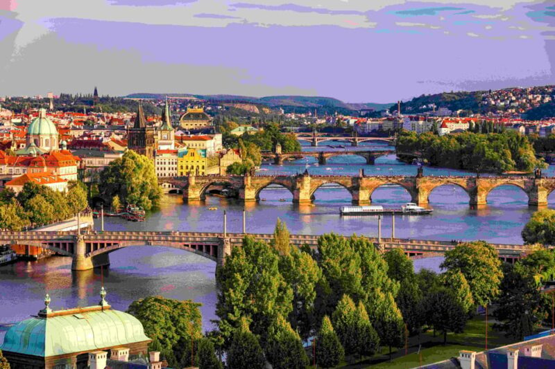 Prague: Private 2 & 4-Hour City Tours with Local Guide - Key Points