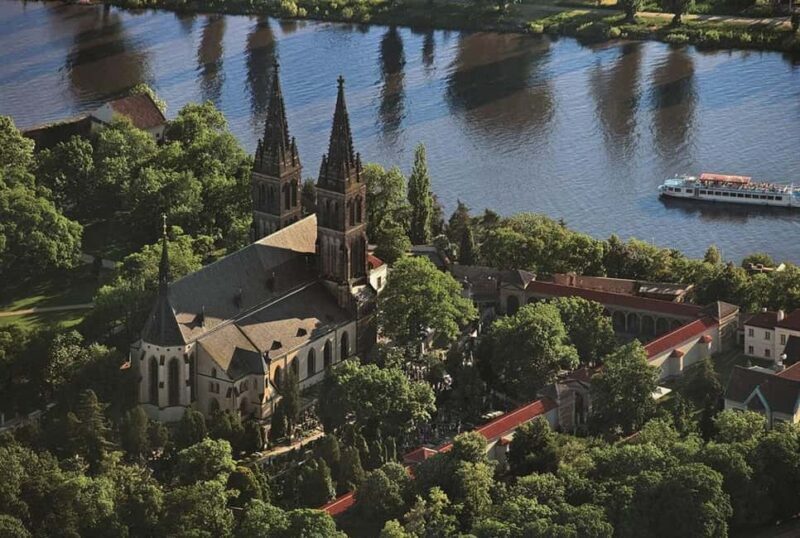 Prague: Private 2 & Half-Day City Tours with Local Guide - Overview of the Prague Private City Tour