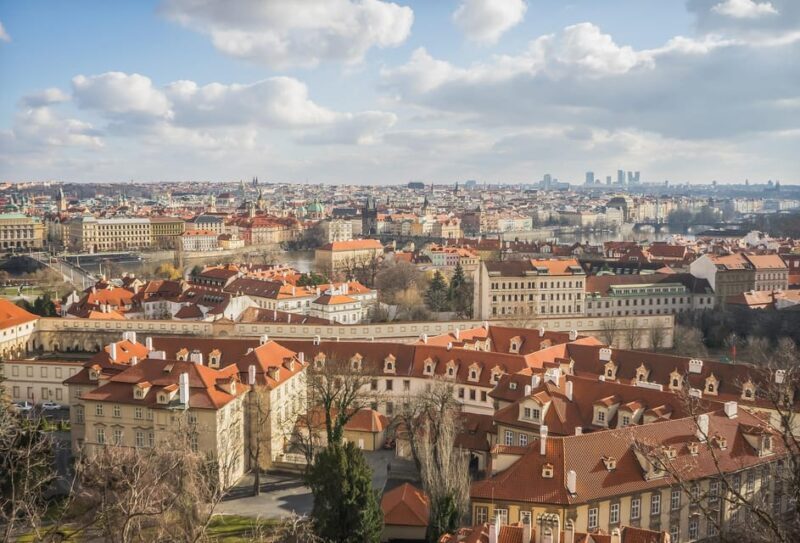 Prague private guided city tour - What to Expect in Terms of Logistics and Experience