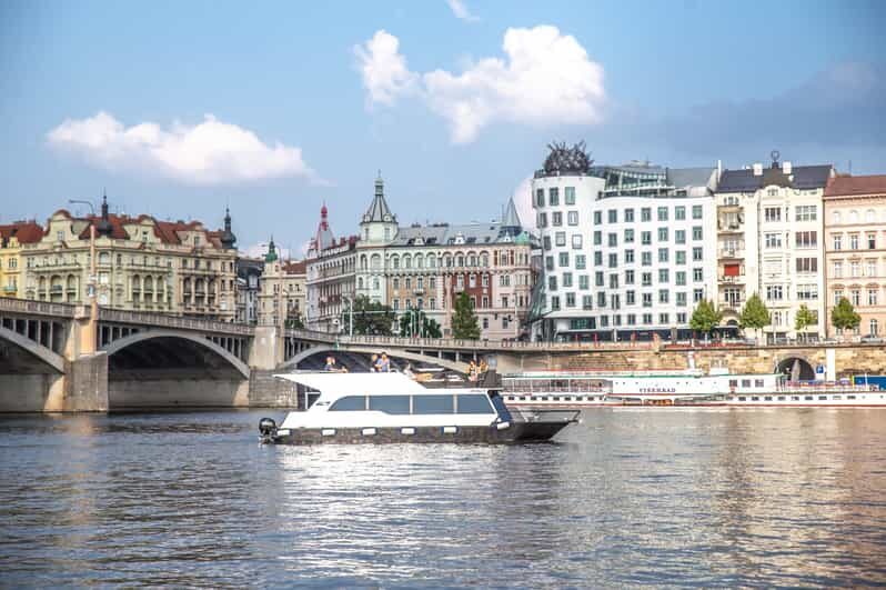 Prague: Private River Cruise with Unlimited Beer or Prosecco - A Detailed Look at the Experience