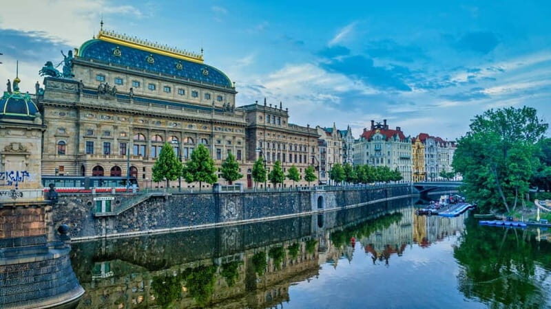 Prague private walking tour - Lessons from Reviews