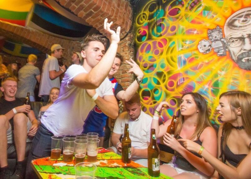 Prague: Pub Crawl with Open Bar and VIP Entry - Key Points