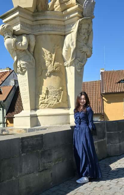 Prague: Rent a Medieval Dress - Key Points