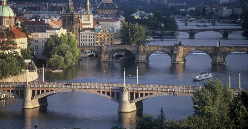 Prague: River Cruise with Transfer to Pier - The Experience: What You Can Expect from the Tour