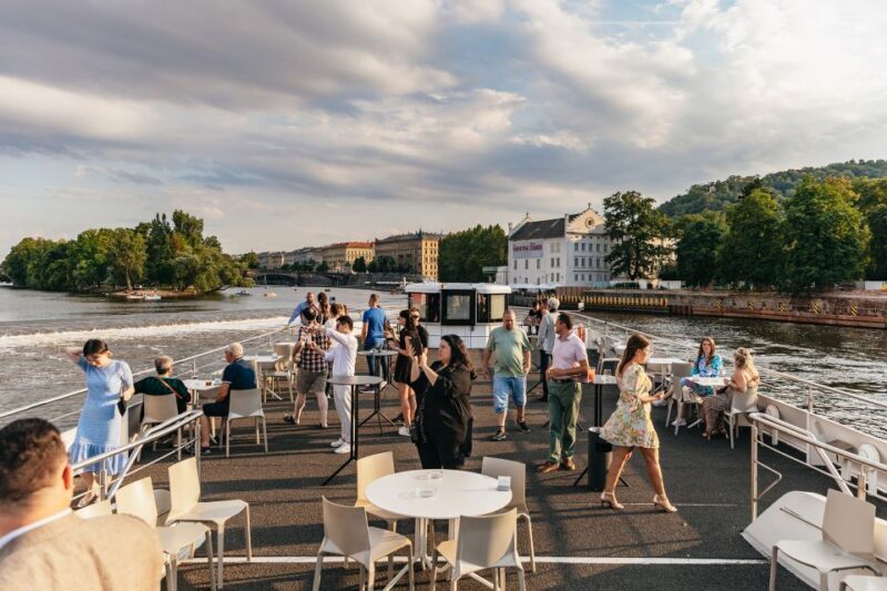Prague: Sightseeing Dinner Cruise on Open-Top Glass Boat - Key Points