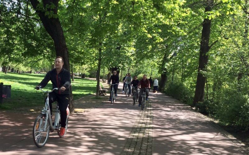 Prague: Stunning Viewpoints, Castle, City & Park Bike Tour - Final Thoughts