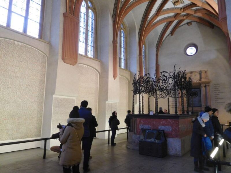 Prague: Synagogues and Jewish Quarter Private Walking Tour - Exploring Prague’s Jewish Quarter: A Private Guided Walk