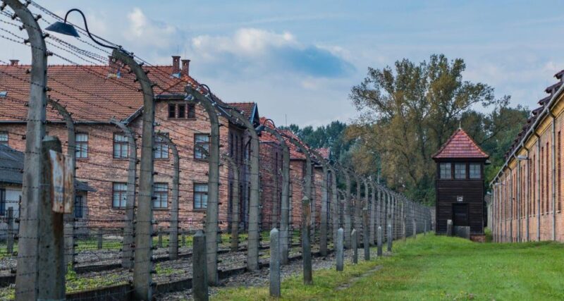 Prague: Tour to Auschwitz Birkenau - Why This Tour Is a Strong Choice