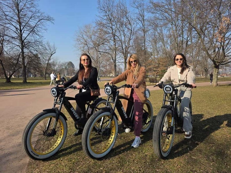 Prague Viewpoints & Historical Ebike Tour - Riding the Retro E-bikes: Style and Function
