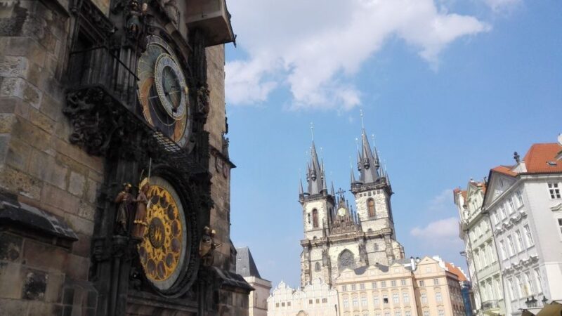 Prague: Vintage Car Ride and Walking Tour - Detailed Itinerary Breakdown