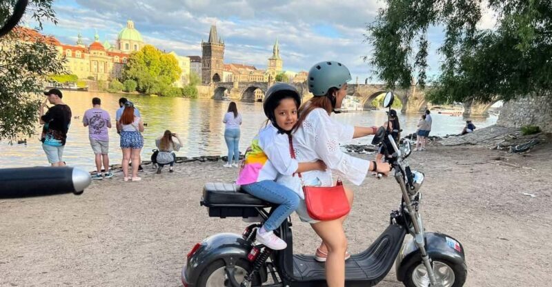 Prague: VIP Private 3 hours E-scooter tour with guide - Why a Private E-Scooter Tour is a Great Way to See Prague